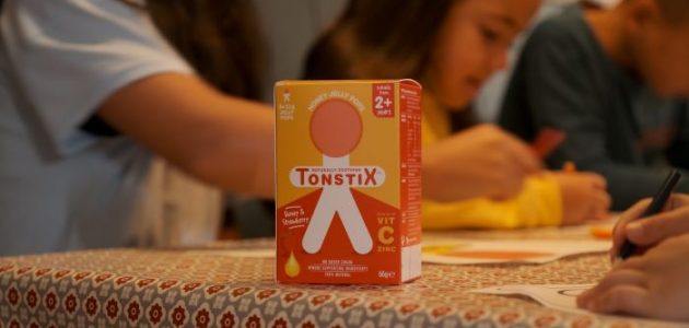 Ease Winter sniffles & coughs with Tonstix Honey Jelly Pops | MagicMum.com
